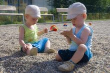 When Do Identical Twins Split? » TwinStuff